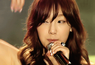 상큼한 소녀시대 태연의 손들기 : 유머클럽 : 구라파닷컴